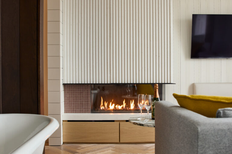 Stay - The Royal Hotel